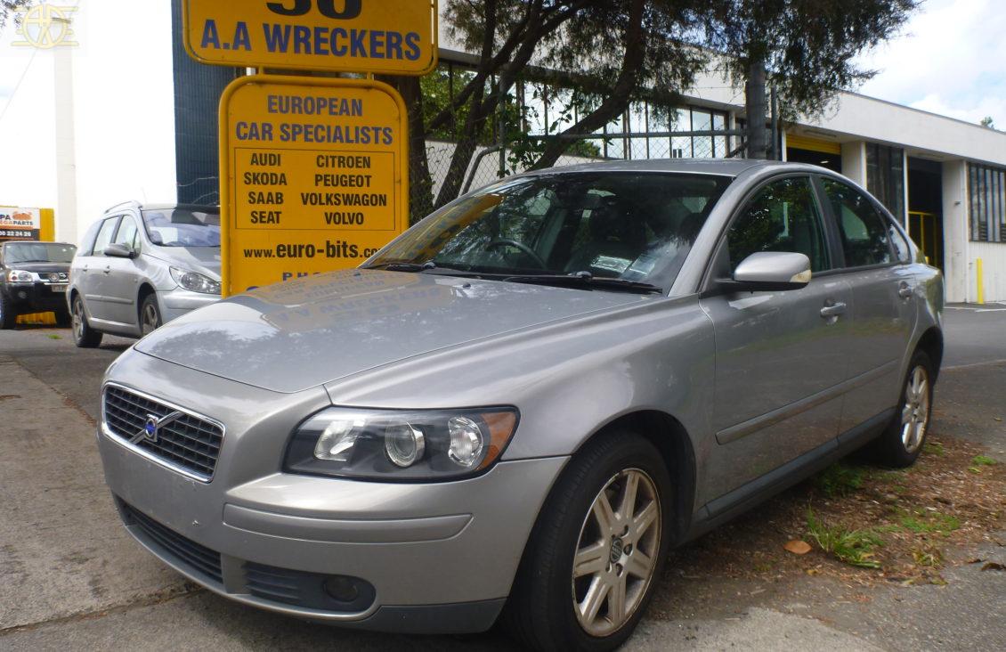 04-12 Volvo S40 2.4 - AA Wreckers